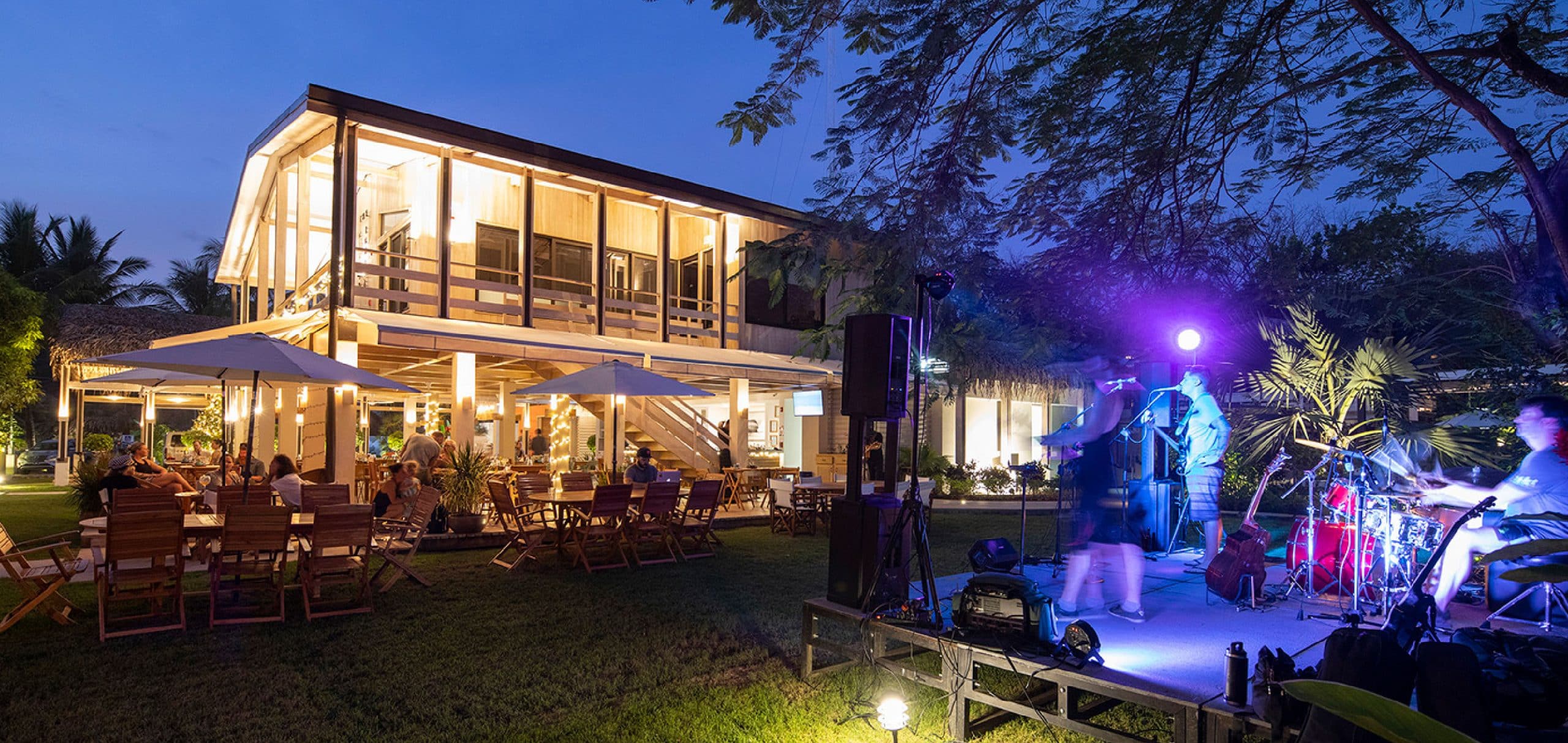 Restaurant & Bar | Live Music | Cocktails | The Gilded Iguana